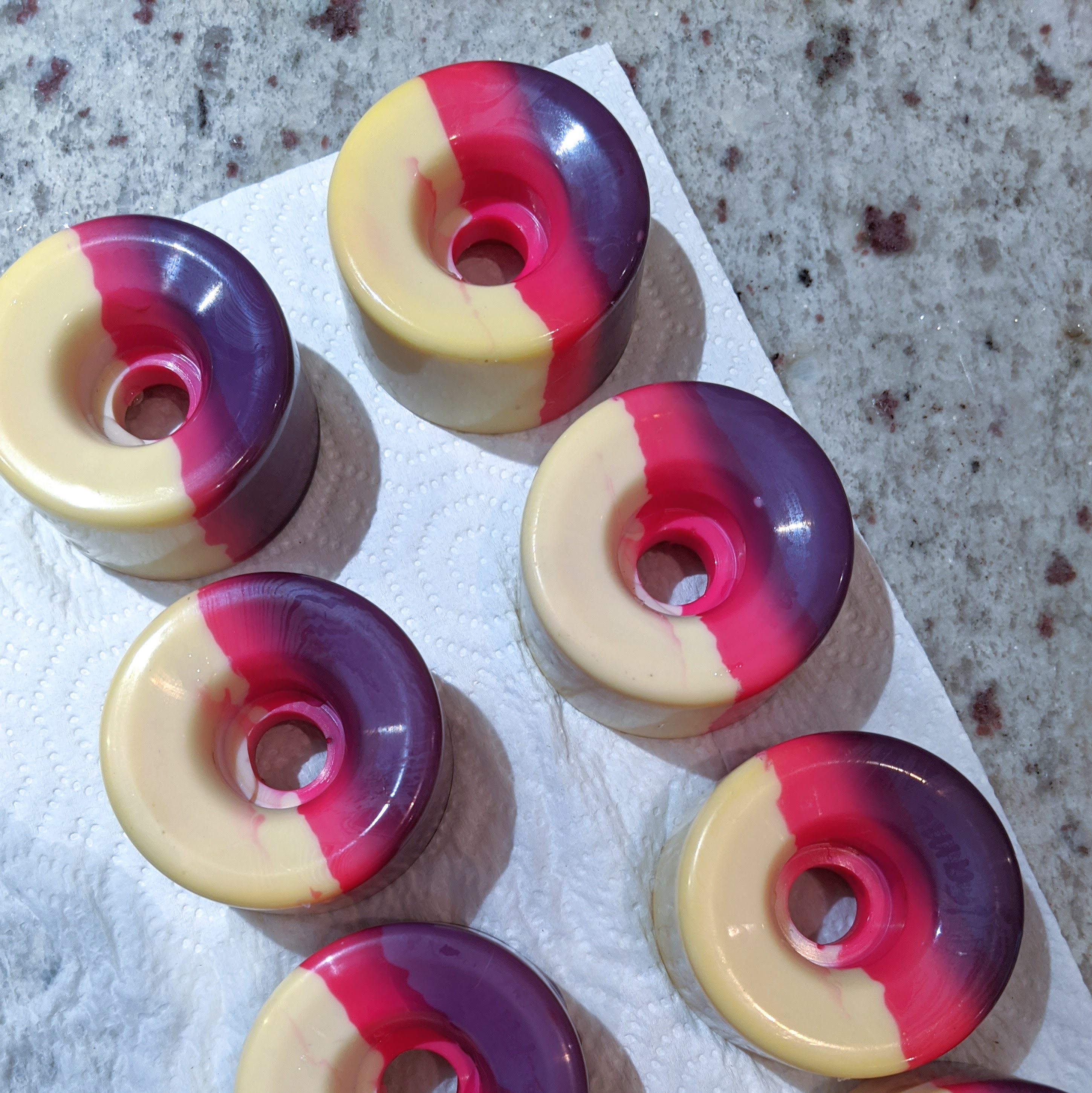 [DIY] Tips for Dying Your Roller Skate Wheels – The Wheel Nicole
